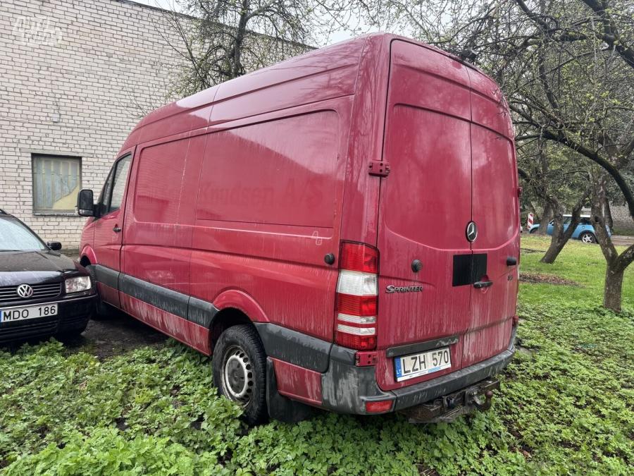 Sarkans Mercedes-Benz Sprinter 2011 Viļņa, ar dzinēja tilpumu 2.20 L un nobraukumu 339 tūkst. km par 2000 €, foto 4 vietnē AUTOMOTO.COM.LV