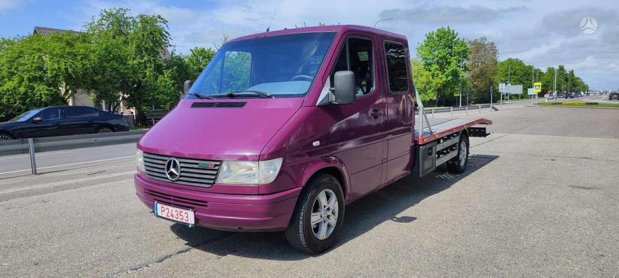 Red Mercedes-Benz Sprinter 1995 in Marijampole, with an engine capacity of 2.90 L and mileage of 641 thousand km for 5500 €, photo 1 on AUTOMOTO.COM.LV