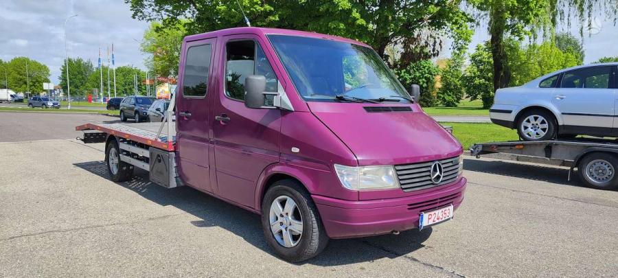 Red Mercedes-Benz Sprinter 1995 in Marijampole, with an engine capacity of 2.90 L and mileage of 641 thousand km for 5500 €, photo 7 on AUTOMOTO.COM.LV