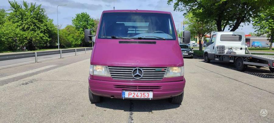 Red Mercedes-Benz Sprinter 1995 in Marijampole, with an engine capacity of 2.90 L and mileage of 641 thousand km for 5500 €, photo 8 on AUTOMOTO.COM.LV