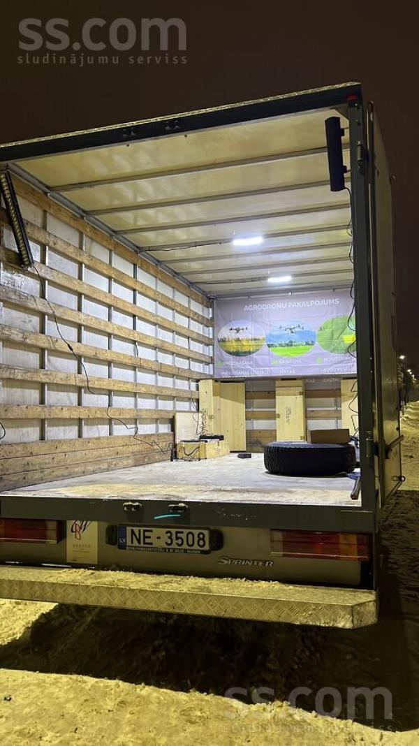 Sarkans Mercedes-Benz Sprinter 1995 Daugavpils, ar dzinēja tilpumu 2.20 L un nobraukumu 383 tūkst. km par 4500 €, foto 5 vietnē AUTOMOTO.COM.LV