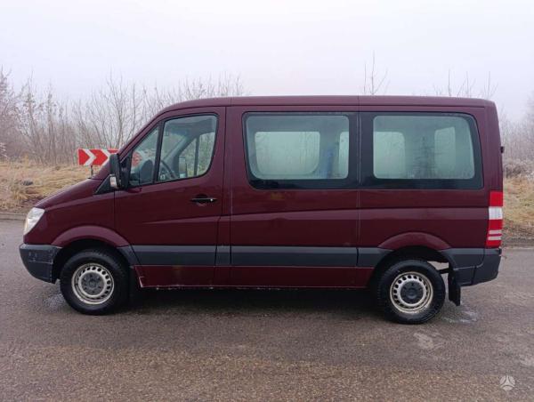 Red Mercedes-Benz Sprinter 2006 in Vilnius, with an engine capacity of 2.10 L and mileage of 124 thousand km for 4300 €, photo 2 on AUTOMOTO.COM.LV