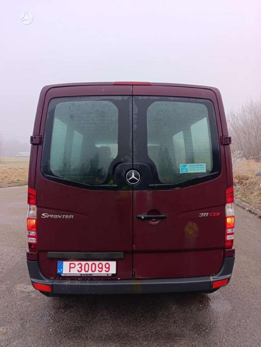 Red Mercedes-Benz Sprinter 2006 in Vilnius, with an engine capacity of 2.10 L and mileage of 124 thousand km for 4300 €, photo 4 on AUTOMOTO.COM.LV