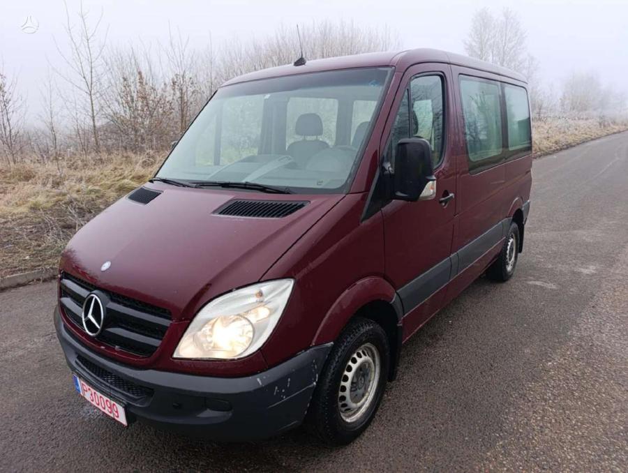 Red Mercedes-Benz Sprinter 2006 in Vilnius, with an engine capacity of 2.10 L and mileage of 124 thousand km for 4300 €, photo 1 on AUTOMOTO.COM.LV
