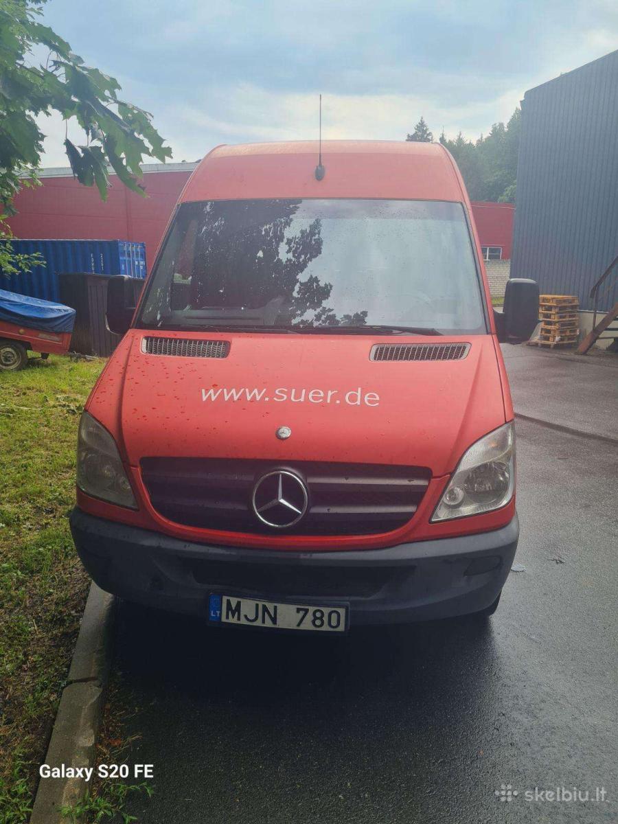 Sarkans Mercedes-Benz Sprinter 2009 Viļņa, ar dzinēja tilpumu 2.10 L un nobraukumu 225 tūkst. km par 9700 €, foto 1 vietnē AUTOMOTO.COM.LV