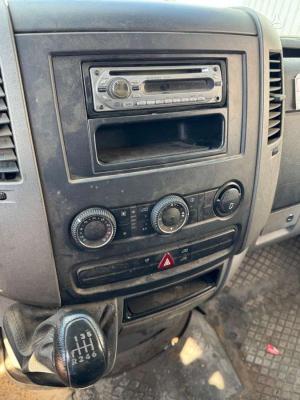 Sarkans Mercedes-Benz Sprinter 2009 Tauragė, ar dzinēja tilpumu 2.20 L un nobraukumu 300 tūkst. km par 3400 €, foto 9 vietnē AUTOMOTO.COM.LV