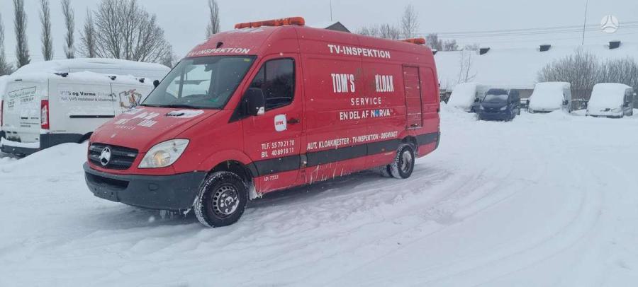 Red Mercedes-Benz Sprinter 2011 in Taurage, with an engine capacity of 3.00 L and mileage of 240 thousand km for 11800 €, photo 2 on AUTOMOTO.COM.LV