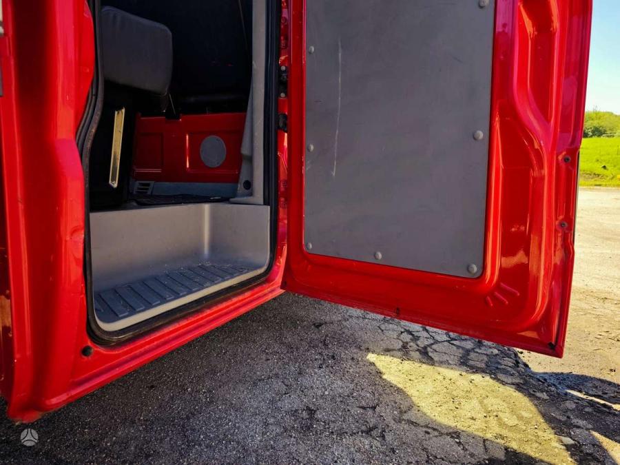 Sarkans Mercedes-Benz Sprinter 2013 Kauņa, ar dzinēja tilpumu 2.14 L un nobraukumu 212 tūkst. km par 11000 €, foto 15 vietnē AUTOMOTO.COM.LV