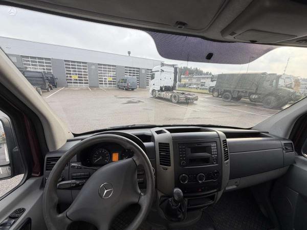 Sarkans Mercedes-Benz Sprinter 2017 Viļņa, ar dzinēja tilpumu 2.14 L un nobraukumu 243 tūkst. km par 14950 €, foto 11 vietnē AUTOMOTO.COM.LV