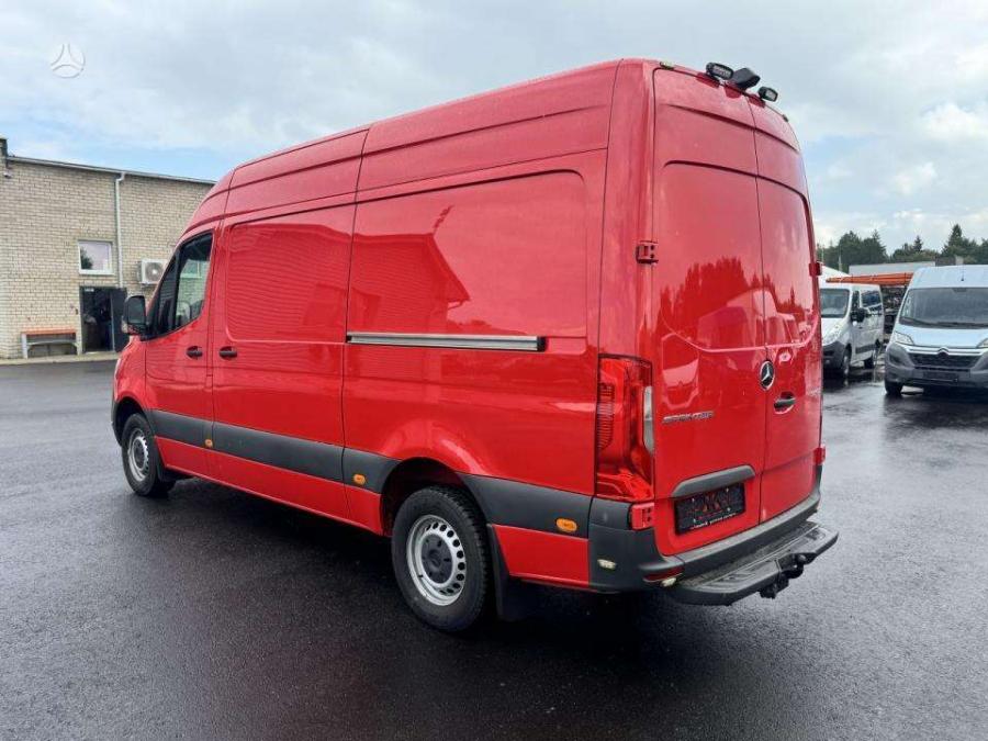 Sarkans Mercedes-Benz Sprinter 2019 Radviliškis, ar dzinēja tilpumu 2.99 L un nobraukumu 264 tūkst. km par 20509 €, foto 8 vietnē AUTOMOTO.COM.LV
