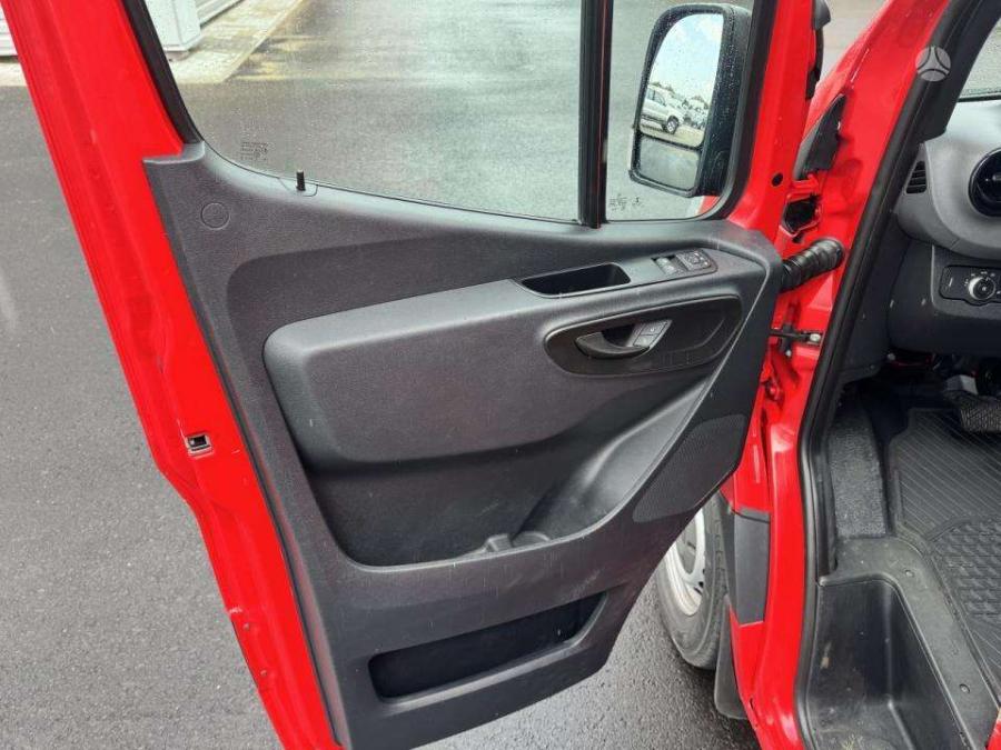 Sarkans Mercedes-Benz Sprinter 2019 Radviliškis, ar dzinēja tilpumu 2.99 L un nobraukumu 264 tūkst. km par 20509 €, foto 12 vietnē AUTOMOTO.COM.LV