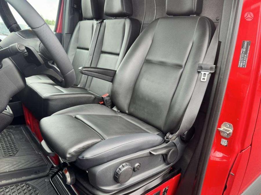 Sarkans Mercedes-Benz Sprinter 2019 Radviliškis, ar dzinēja tilpumu 2.99 L un nobraukumu 264 tūkst. km par 20509 €, foto 13 vietnē AUTOMOTO.COM.LV