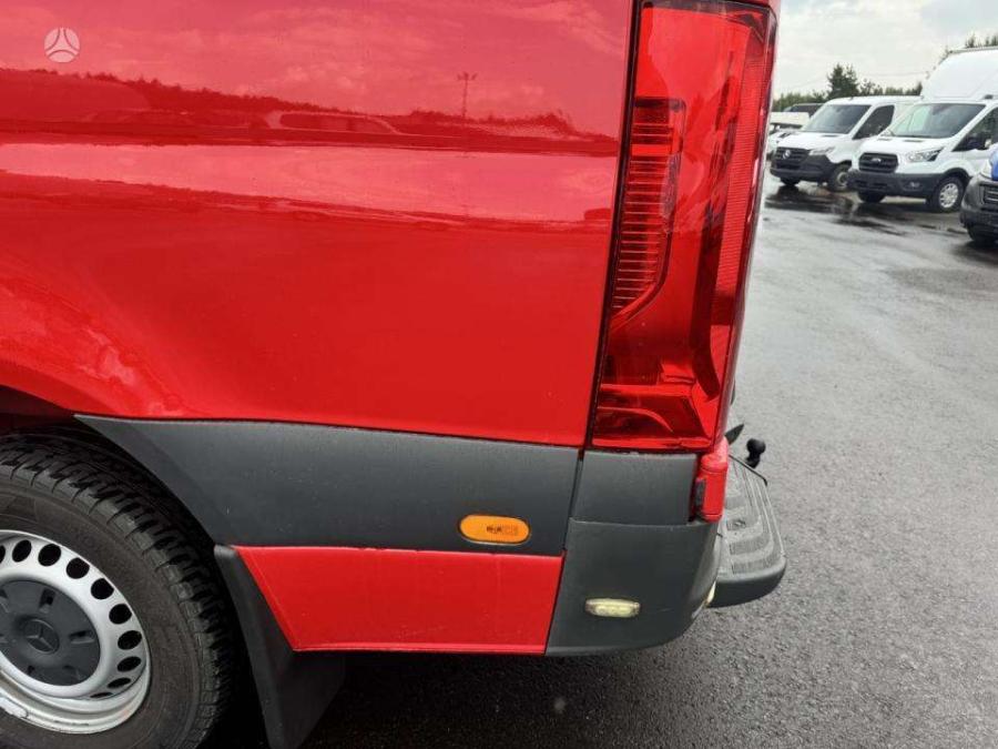 Sarkans Mercedes-Benz Sprinter 2019 Radviliškis, ar dzinēja tilpumu 2.99 L un nobraukumu 264 tūkst. km par 20509 €, foto 33 vietnē AUTOMOTO.COM.LV