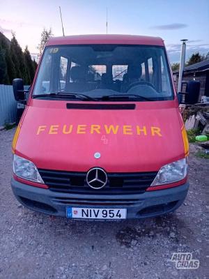 Red Mercedes-Benz Sprinter 2000 in Kaunas, with an engine capacity of 2.30 L and mileage of 132 thousand km for 9000 €, photo 2 on AUTOMOTO.COM.LV