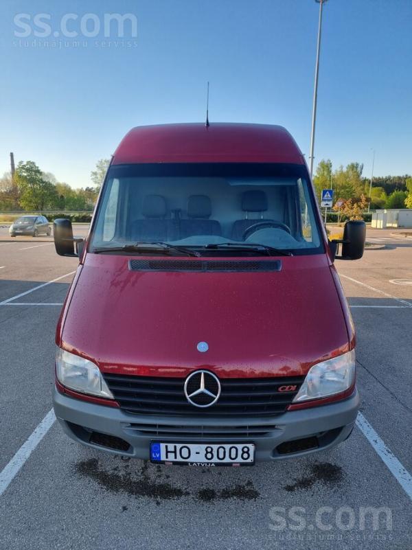 Red Mercedes-Benz Sprinter 2002 in Ogre, with an engine capacity of 2.70 L and mileage of 624 thousand km for 3980 €, photo 2 on AUTOMOTO.COM.LV