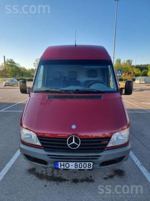 Red Mercedes-Benz Sprinter 2002 in Ogre, with an engine capacity of 2.70 L and mileage of 624 thousand km for 3980 €, photo 3 on AUTOMOTO.COM.LV