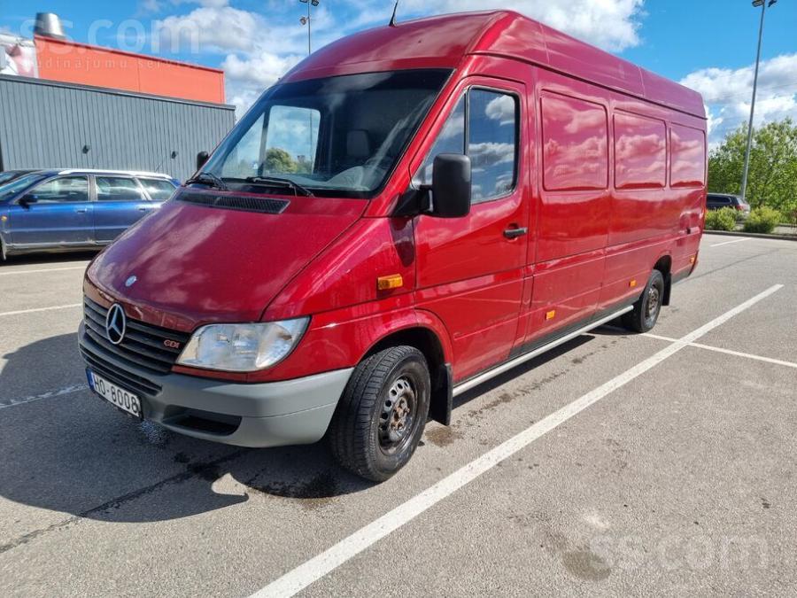 Red Mercedes-Benz Sprinter 2002 in Ogre, with an engine capacity of 2.70 L and mileage of 624 thousand km for 3980 €, photo 4 on AUTOMOTO.COM.LV
