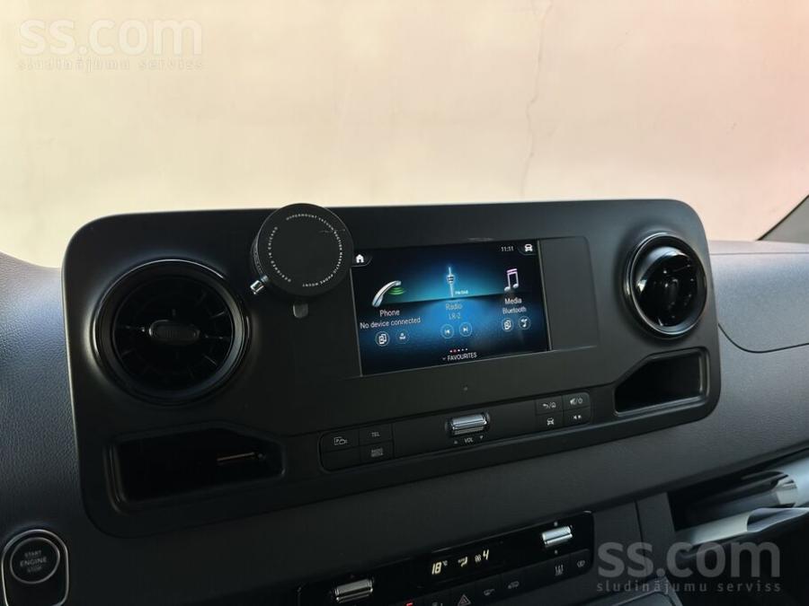 Sarkans Mercedes-Benz Sprinter 2023 Rīga, ar dzinēja tilpumu 2.00 L un nobraukumu 129 tūkst. km par 49950 €, foto 10 vietnē AUTOMOTO.COM.LV