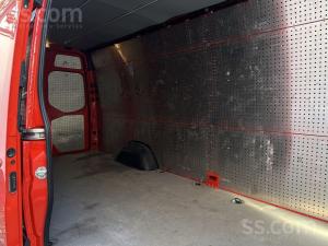 Sarkans Mercedes-Benz Sprinter 2023 Rīga, ar dzinēja tilpumu 2.00 L un nobraukumu 129 tūkst. km par 49950 €, foto 15 vietnē AUTOMOTO.COM.LV