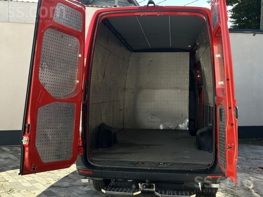 Sarkans Mercedes-Benz Sprinter 2023 Rīga, ar dzinēja tilpumu 2.00 L un nobraukumu 129 tūkst. km par 49950 €, foto 16 vietnē AUTOMOTO.COM.LV