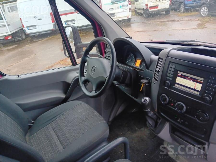 Violet Mercedes-Benz Sprinter 2014 in Ogre, with an engine capacity of 2.20 L and mileage of 348 thousand km for 13000 €, photo 15 on AUTOMOTO.COM.LV