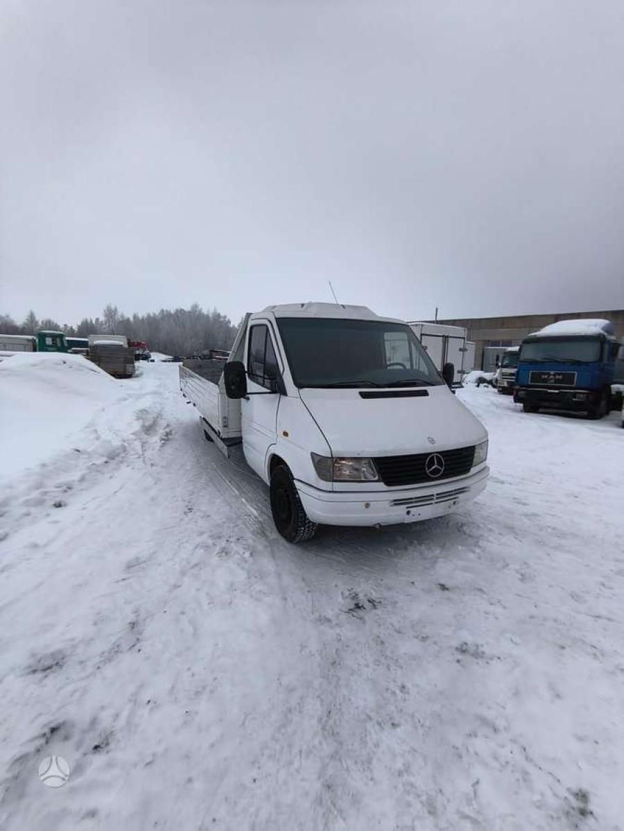 Balts Mercedes-Benz Sprinter 1996 Jelgava, ar dzinēja tilpumu 2.90 L un nobraukumu 3200 tūkst. km par 3650 €, foto 1 vietnē AUTOMOTO.COM.LV