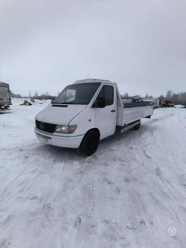 Balts Mercedes-Benz Sprinter 1996 Jelgava, ar dzinēja tilpumu 2.90 L un nobraukumu 3200 tūkst. km par 3650 €, foto 7 vietnē AUTOMOTO.COM.LV