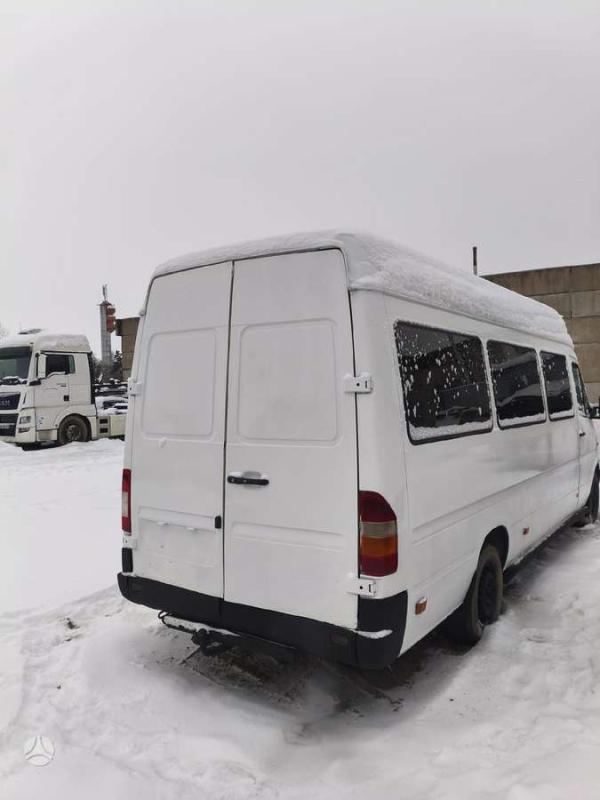 Balts Mercedes-Benz Sprinter 1999 Jelgava, ar dzinēja tilpumu 2.30 L un nobraukumu 450 tūkst. km par 2550 €, foto 4 vietnē AUTOMOTO.COM.LV