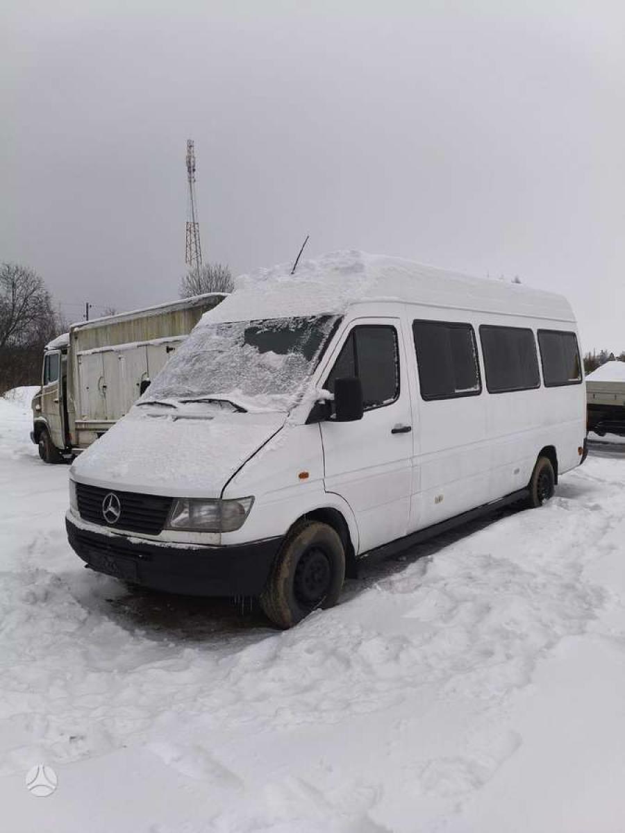Balts Mercedes-Benz Sprinter 1999 Jelgava, ar dzinēja tilpumu 2.30 L un nobraukumu 450 tūkst. km par 2550 €, foto 8 vietnē AUTOMOTO.COM.LV
