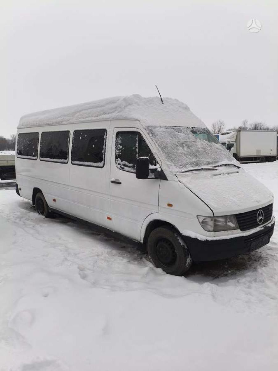 Balts Mercedes-Benz Sprinter 1999 Jelgava, ar dzinēja tilpumu 2.30 L un nobraukumu 450 tūkst. km par 2550 €, foto 9 vietnē AUTOMOTO.COM.LV