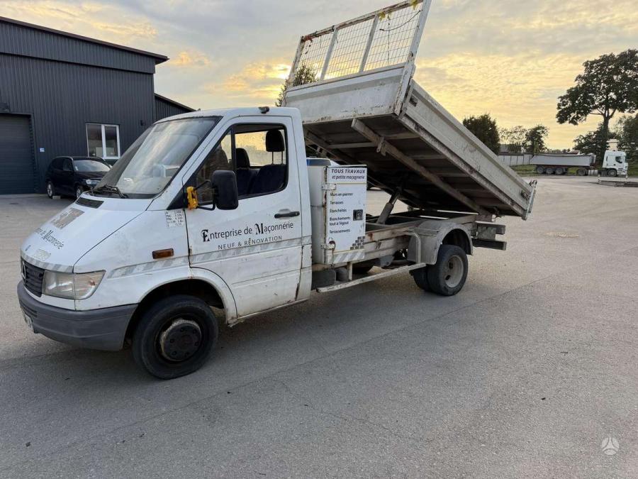 White Mercedes-Benz Sprinter 1999 in Taurage, with an engine capacity of 2.90 L and mileage of 266 thousand km for 5000 €, photo 1 on AUTOMOTO.COM.LV