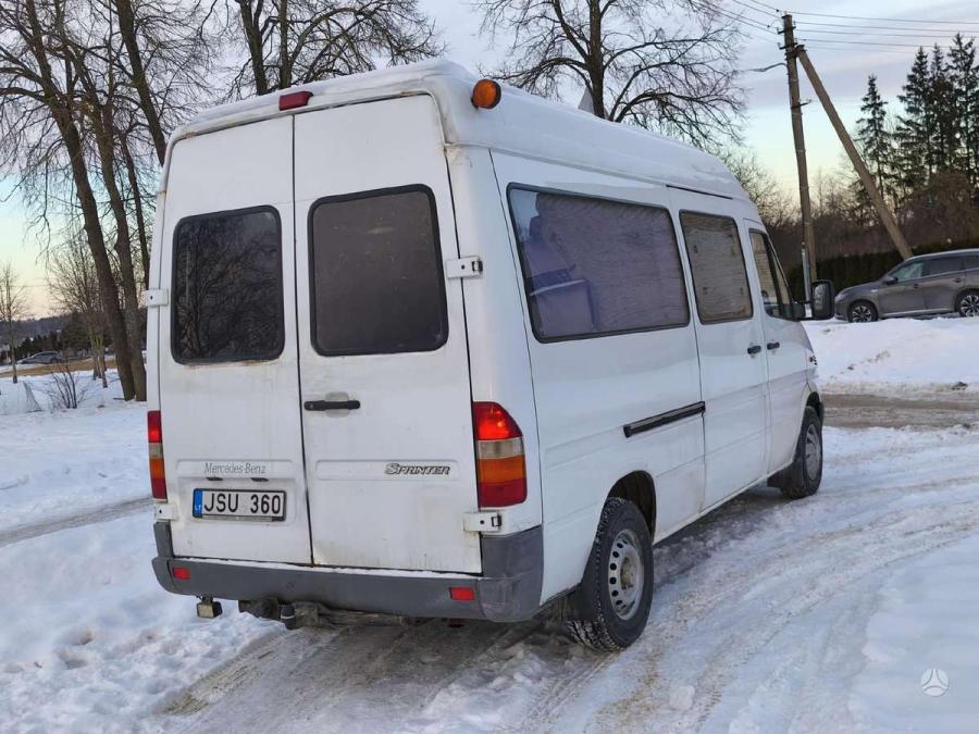 Balts Mercedes-Benz Sprinter 2001 Viļņa, ar dzinēja tilpumu 2.20 L un nobraukumu 261 tūkst. km par 3500 €, foto 5 vietnē AUTOMOTO.COM.LV