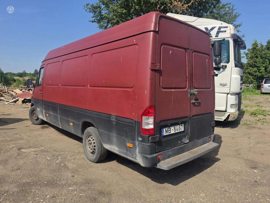 Balts Mercedes-Benz Sprinter 2001 Rīga, ar dzinēja tilpumu 2.20 L un nobraukumu 523 tūkst. km par 1700 €, foto 3 vietnē AUTOMOTO.COM.LV