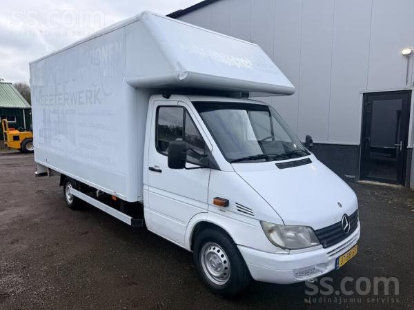 White Mercedes-Benz Sprinter 2002 in Riga, with an engine capacity of 2.20 L and mileage of 281 thousand km for 5950 €, photo 2 on AUTOMOTO.COM.LV