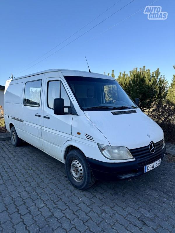 White Mercedes-Benz Sprinter 2002 in Palanga, with an engine capacity of 2.20 L and mileage of 350 thousand km for 2100 €, photo 2 on AUTOMOTO.COM.LV