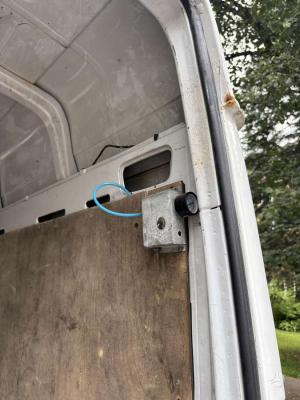 Balts Mercedes-Benz Sprinter 2002 Viļņa, ar dzinēja tilpumu 2.69 L un nobraukumu 323 tūkst. km par 5000 €, foto 13 vietnē AUTOMOTO.COM.LV