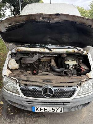 Balts Mercedes-Benz Sprinter 2002 Viļņa, ar dzinēja tilpumu 2.69 L un nobraukumu 323 tūkst. km par 5000 €, foto 14 vietnē AUTOMOTO.COM.LV