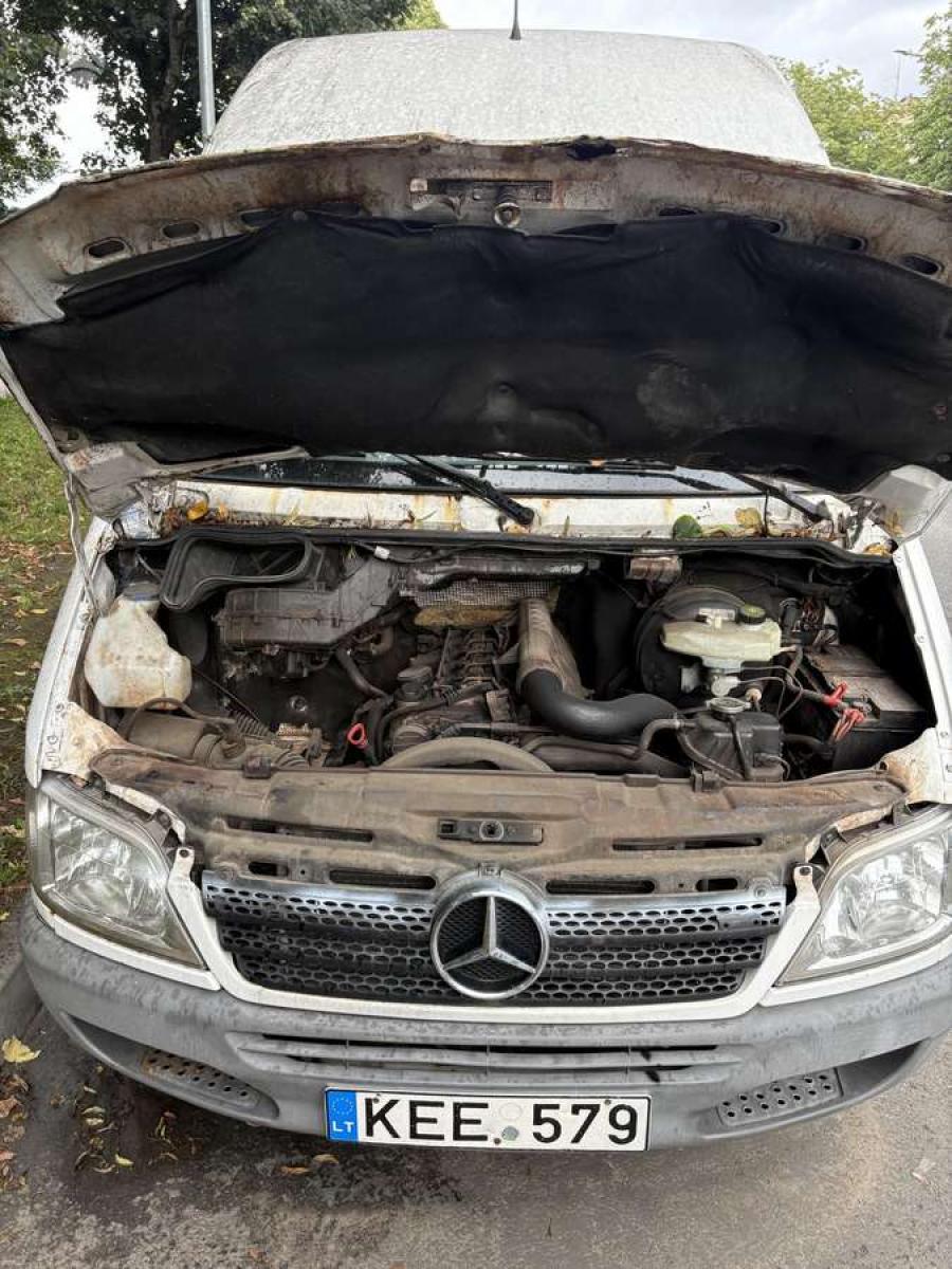 Balts Mercedes-Benz Sprinter 2002 Viļņa, ar dzinēja tilpumu 2.69 L un nobraukumu 323 tūkst. km par 5000 €, foto 14 vietnē AUTOMOTO.COM.LV