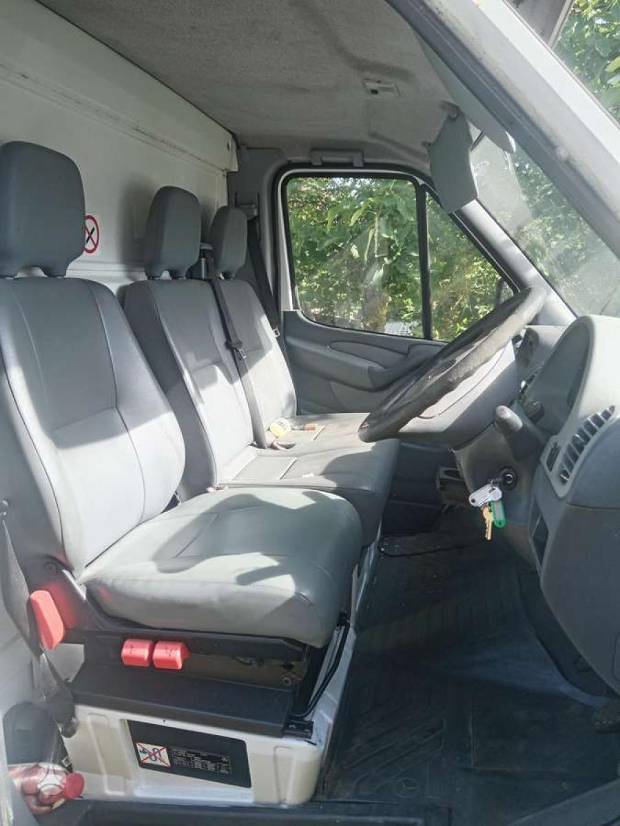 Balts Mercedes-Benz Sprinter 2003 Kauņa, ar dzinēja tilpumu 2.70 L un nobraukumu 350 tūkst. km par 2900 €, foto 5 vietnē AUTOMOTO.COM.LV