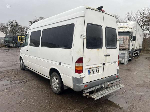 White Mercedes-Benz Sprinter 2004 in Kaunas, with an engine capacity of 2.69 L and mileage of 346 thousand km for 4000 €, photo 3 on AUTOMOTO.COM.LV