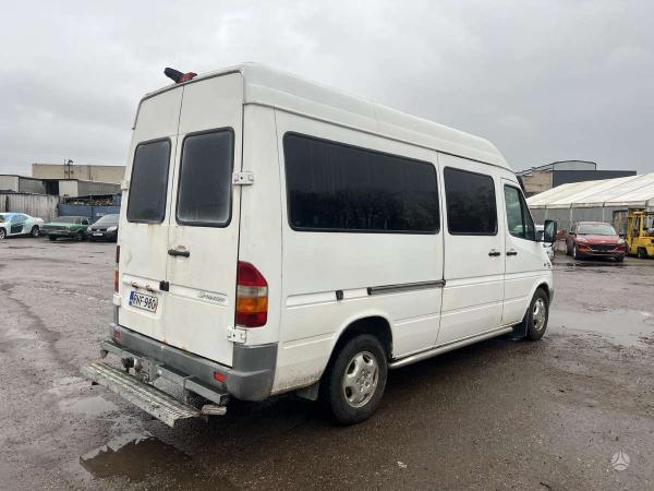 White Mercedes-Benz Sprinter 2004 in Kaunas, with an engine capacity of 2.69 L and mileage of 346 thousand km for 4000 €, photo 4 on AUTOMOTO.COM.LV