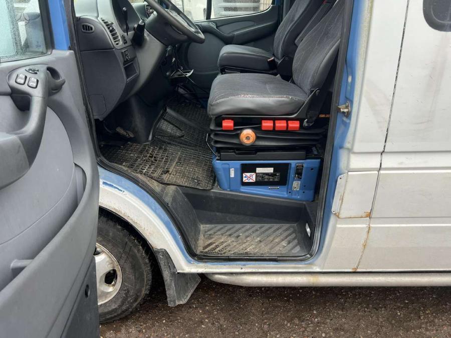 Balts Mercedes-Benz Sprinter 2004 Kauņa, ar dzinēja tilpumu 2.69 L un nobraukumu 346 tūkst. km par 4000 €, foto 7 vietnē AUTOMOTO.COM.LV
