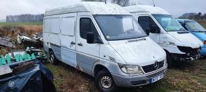 White Mercedes-Benz Sprinter 2005 in Kaunas, with an engine capacity of 2.15 L and mileage of 359 thousand km for 1700 €, photo 4 on AUTOMOTO.COM.LV