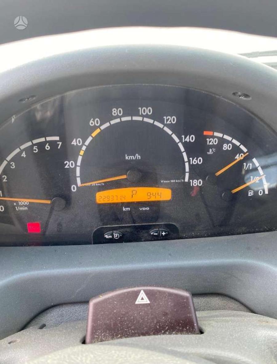 Balts Mercedes-Benz Sprinter 2005 Klaipėda, ar dzinēja tilpumu 2.70 L un nobraukumu 250 tūkst. km par 5800 €, foto 9 vietnē AUTOMOTO.COM.LV