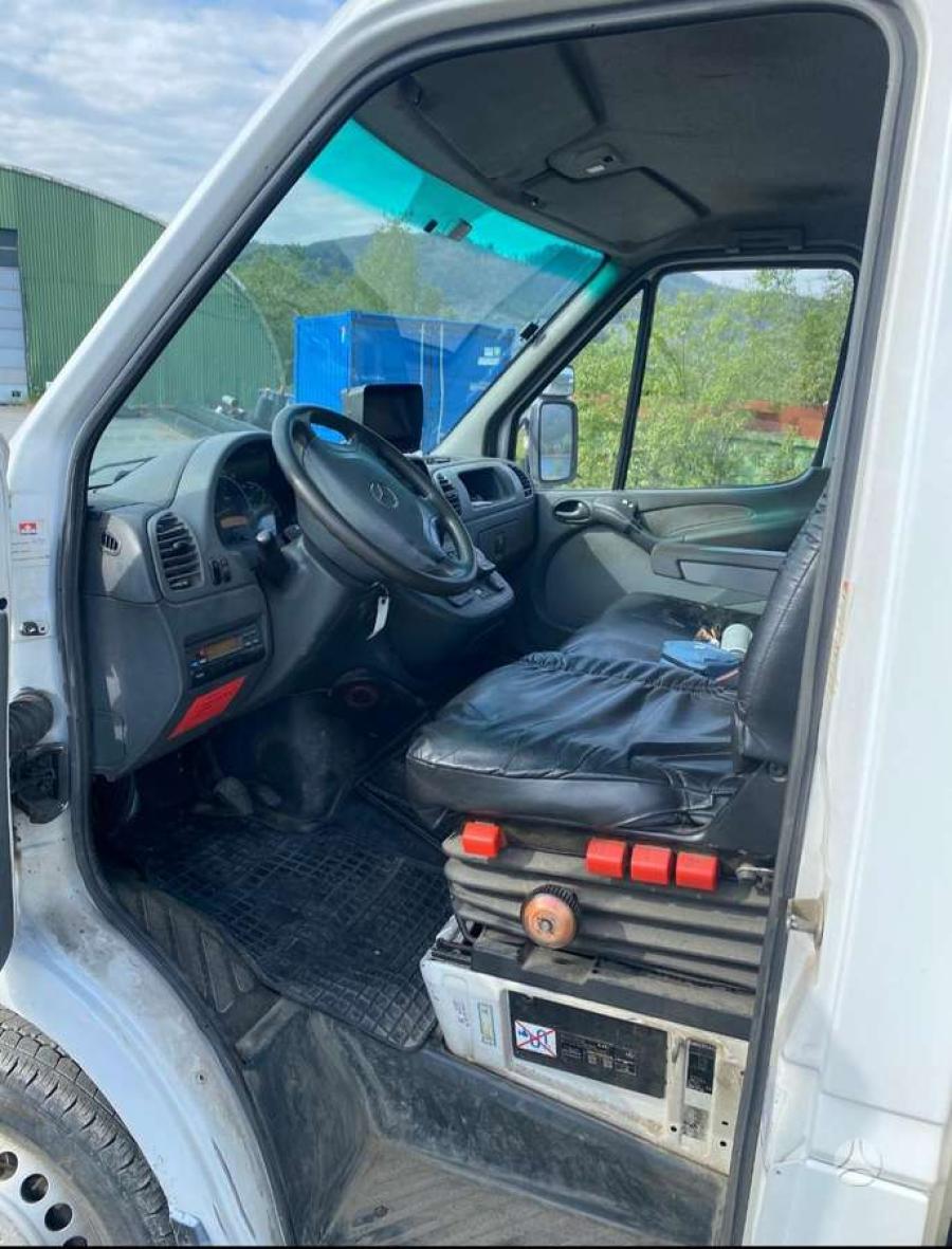 Balts Mercedes-Benz Sprinter 2005 Klaipėda, ar dzinēja tilpumu 2.70 L un nobraukumu 250 tūkst. km par 5800 €, foto 13 vietnē AUTOMOTO.COM.LV