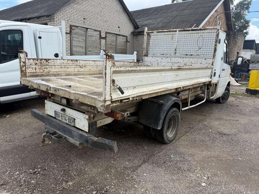 Balts Mercedes-Benz Sprinter 2005 Kauņa, ar dzinēja tilpumu 2.20 L un nobraukumu 229 tūkst. km par 5850 €, foto 4 vietnē AUTOMOTO.COM.LV