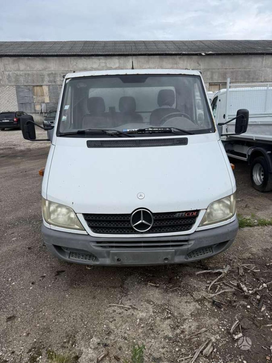 Balts Mercedes-Benz Sprinter 2005 Kauņa, ar dzinēja tilpumu 2.20 L un nobraukumu 229 tūkst. km par 5850 €, foto 5 vietnē AUTOMOTO.COM.LV