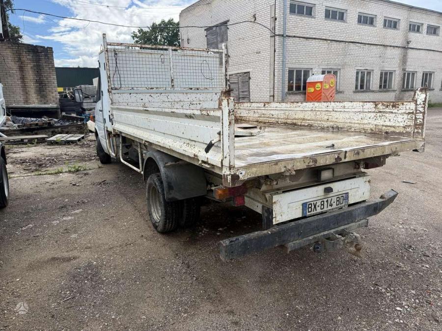 Balts Mercedes-Benz Sprinter 2005 Kauņa, ar dzinēja tilpumu 2.20 L un nobraukumu 229 tūkst. km par 5850 €, foto 6 vietnē AUTOMOTO.COM.LV