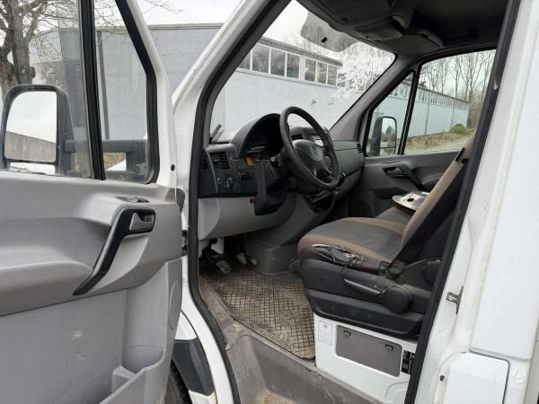 White Mercedes-Benz Sprinter 2006 in Panevezys, with an engine capacity of 2.15 L and mileage of 400 thousand km for 6000 €, photo 10 on AUTOMOTO.COM.LV