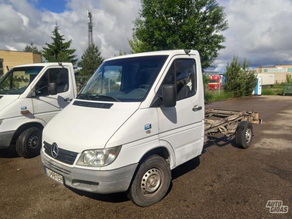 White Mercedes-Benz Sprinter 2006 in Vilnius, with an engine capacity of 2.10 L and mileage of 600 thousand km for 2100 €, photo 2 on AUTOMOTO.COM.LV